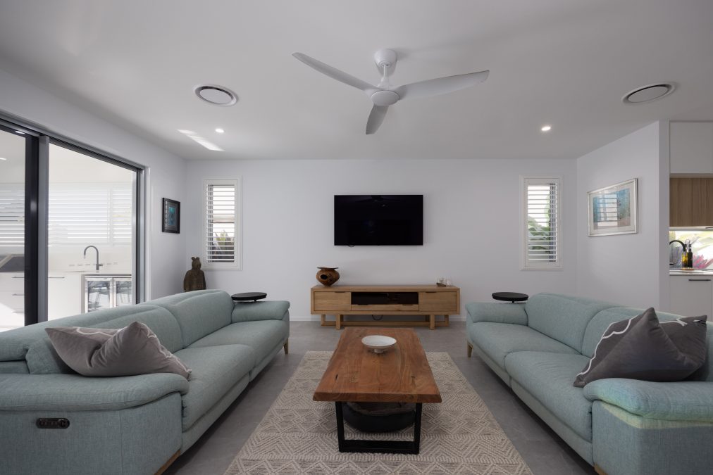 9225 Peter Senior Drive Hope Island - Resort Homes