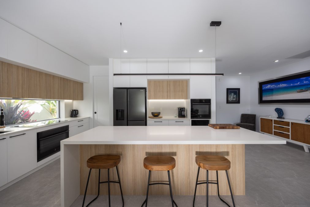 9225 Peter Senior Drive Hope Island - Resort Homes