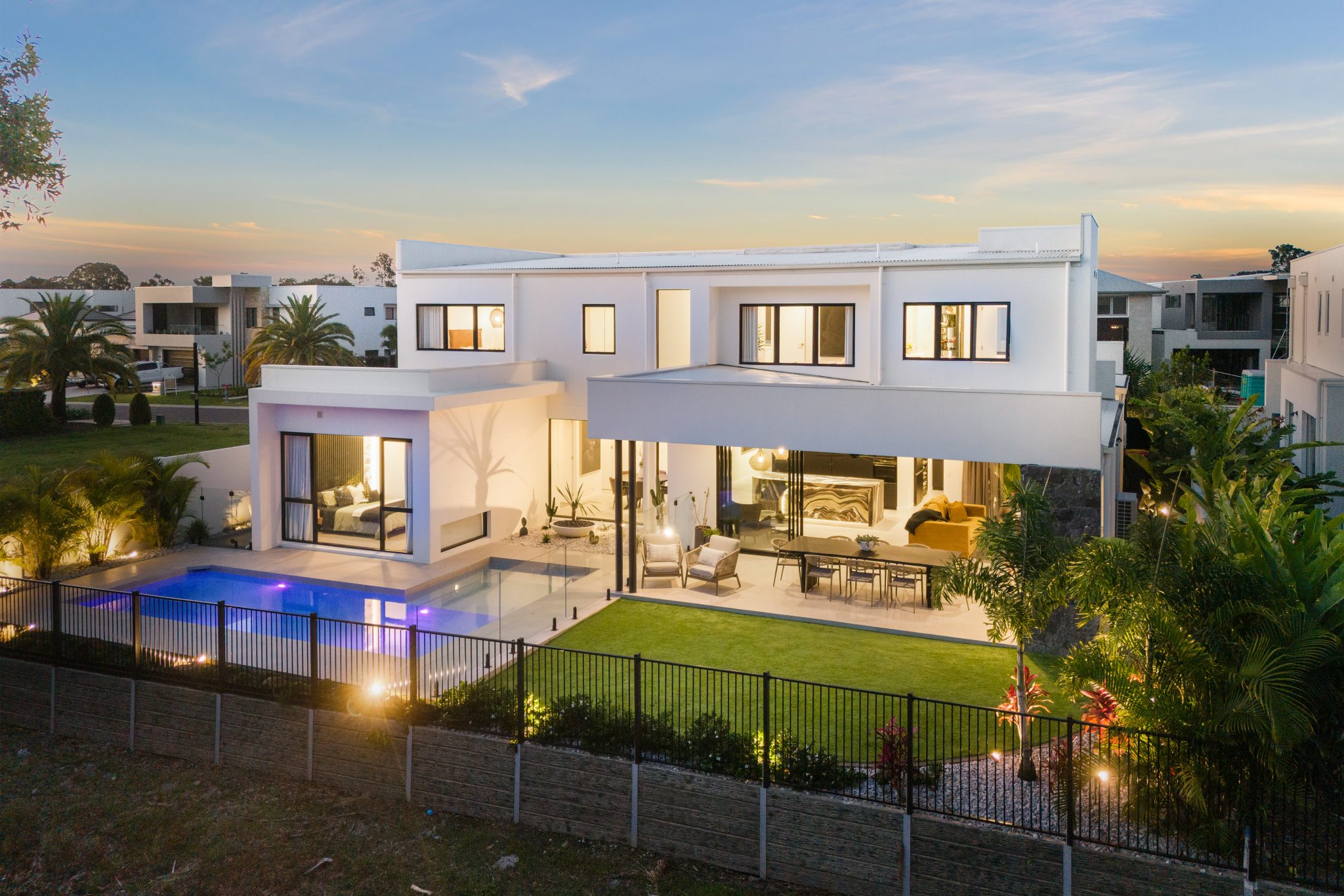 9242 Peter Senior Drive, Hope Island - Resort Homes